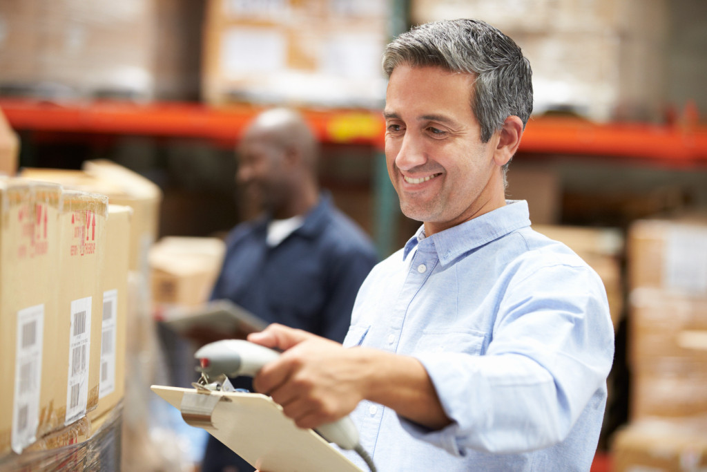 Screws - Pacific Fasteners